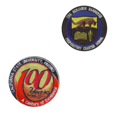 Cina Uniforme scolastico amichevole 3D Logo Patches Heat Cut Border di Eco 25mm in vendita