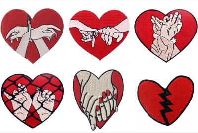 China Liebe sperrte Eisen auf Gewohnheit sticken Flecken mit Flausch-Schutzträger ein zu verkaufen