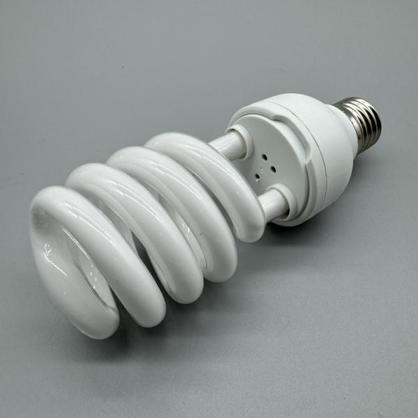 Wattage 220V/110V CFL UVB Reptile Light Bulb For Natural Behaviors Of Desert-Dwelling Reptiles And Amphibians 26W