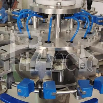 China Linha de alumínio carbonatada automática da bebida do tampão da garrafa de vidro da máquina de enchimento 2L da bebida 1500BPH à venda