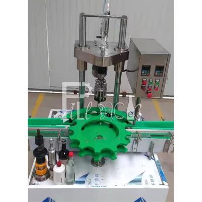 China Linha de alumínio carbonatada automática da bebida do tampão da garrafa de vidro da máquina de enchimento 2L da bebida 1500BPH à venda