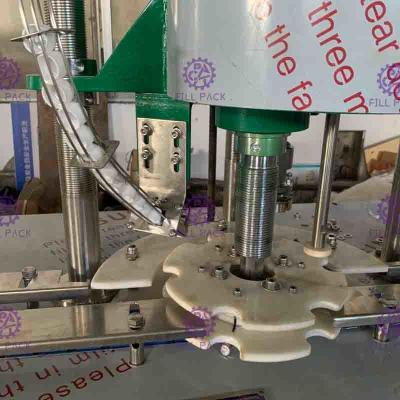China Plastic / PET Screw Cap Bottle Sealing Machine With Stainless Steel And High Speed for sale