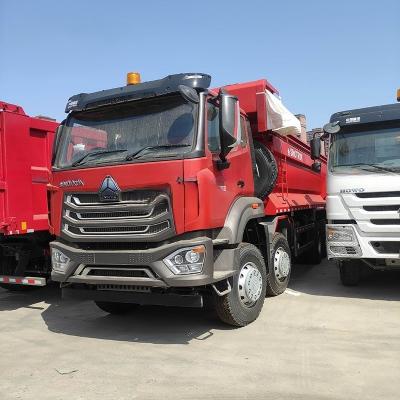 Cina 8x4 12 ruote 40 tonnellate Sinotruk Dump Truck, 12 pneumatici Tipper Truck EUR 2 380hp in vendita