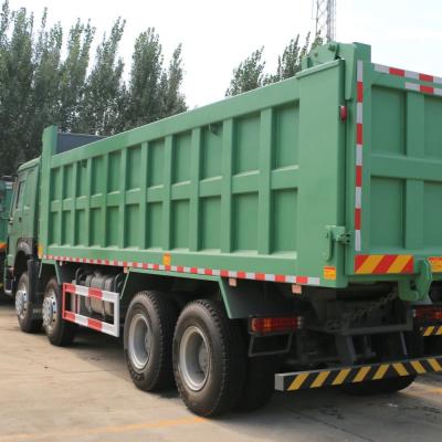 中国 12.00R20 タイヤタイプ HOWO 8x4 ユーロ 2 375HP 左駆動 7.6*2.3*1.5m 荷箱付き重量ダンプトラック 販売のため