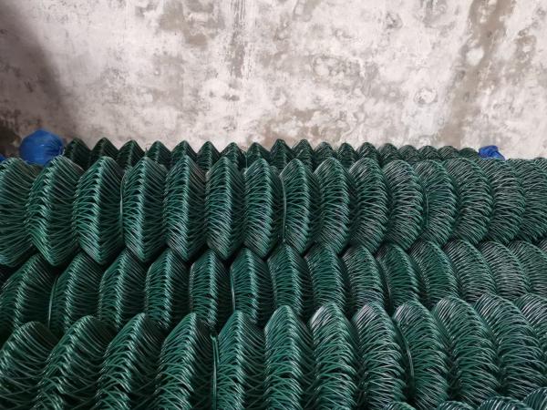 Quality High Quality Low Price PVC Fencing Mesh Customized Diamond Chain Link Barbed for sale