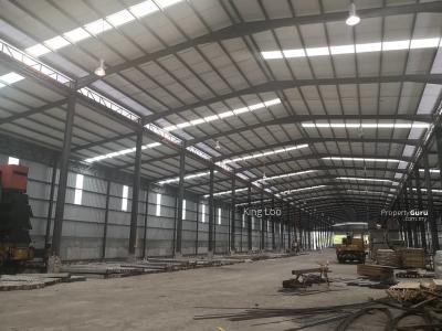 China Het Kaderstructuur van het bouwq235b Staal met Alu. Glasvenster Te koop