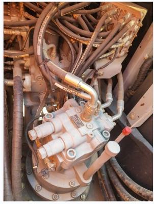 China HITACHI ZX195 Excavadora de rastreador usada 18900kg Operação estável Com 0.91m3 balde à venda