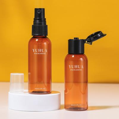 Cina bottiglia d'imballaggio di plastica 60ml con il coperchio a vite 20/410 della pompa dello spruzzo in vendita