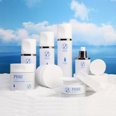 Κίνα το καλλυντικό σύνολο συσκευασίας 30g 50g 100g με την υλική στρογγυλή μορφή γυαλιού προσάρμοσε το χρώμα προς πώληση