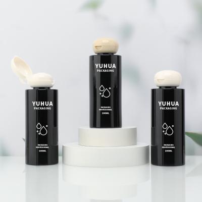 Cina OEM 100ml PET Plastic Flip Cap Bottle Per Shampoo Toner Skincare Packaging in vendita