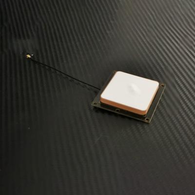 Cina 2dBic RFID Ceramica Antenna UHF Bianco Con Collegatore SMA Per Ambiente Severo in vendita