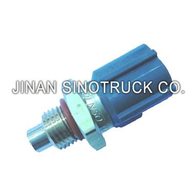 China HOWO A7 Truck Parts R61540090004 Water Cooling Tempreture Sensor for sale