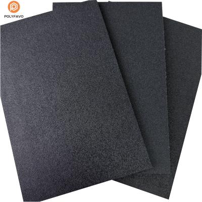 Cina Tavola di nido di miele in PP nera a 10 mm per custodia di volo in vendita