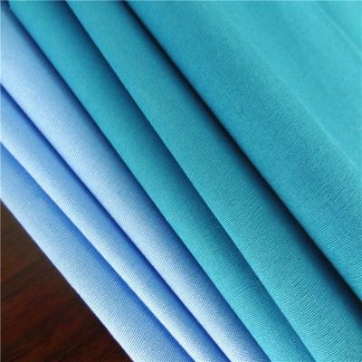 Cina 72*40 Densità Tessuto ignifugo colorato semplice realizzato in cotone al 100% con stampa personalizzabile in vendita