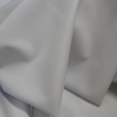 Cina Imballaggio a doppia piega diretto Super Soft 100% tessuto di poliestere tessuto 32*150D per Thobe in vendita