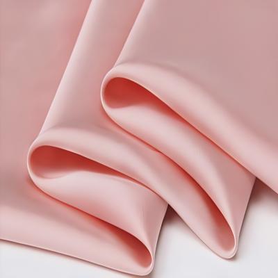 Cina Gabardine in tessuto di poliestere a prova d'acqua per abbigliamento da lavoro Uniforme a colori personalizzati in vendita