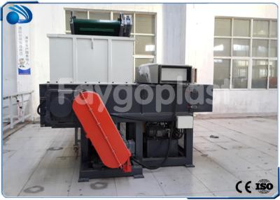 Cina Macchina di plastica della trinciatrice del PVC del singolo PE dell'asse pp per i tubi/film 100-2000KG/h in vendita