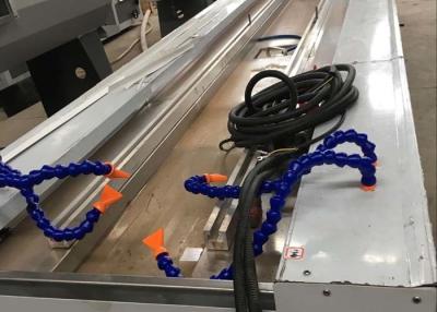 Cina Linea di produzione di plastica ad alta velocità di profilo che fa macchina per i dadi dell'estrusione di profilo del PVC in vendita