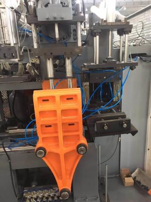 Cina Fresatrice di plastica della bottiglia dell'estrusione per 2L la tanica, doppia stazione in vendita