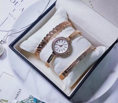 China Elegant and Generous Quartz OEM watch Wrist Watch with a Ring and a bracelet Ladies' fashion watch for sale