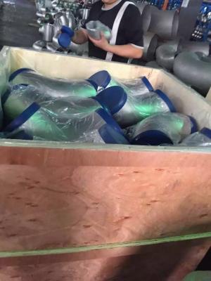 Cina I cappucci della saldatura di A234WPB STD ASTM A234WPB superficie nera della pittura di STD 1/2» hanno forgiato le tecniche in vendita