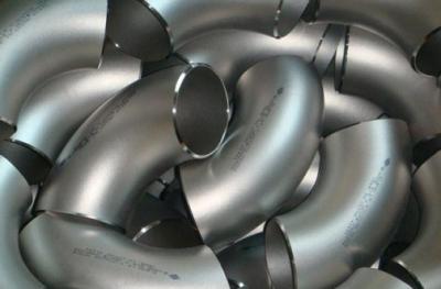 Cina Trattamento di superficie del acciaio al carbonio della saldatura testa a testa di zincatura a caldo durevole degli accessori per tubi in vendita