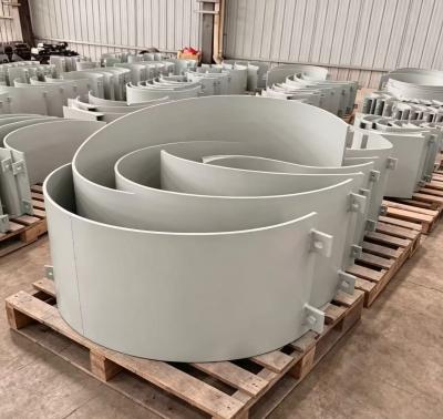 China Customized Black Industrial Pipe Support with Anti-corrosion Coating and High Wear Resistance for Concrete Pumping Pipe with Flange Or Quick Coupling for sale