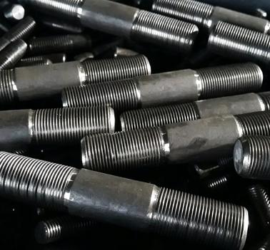 China ASTM A193 B7 Heavy Duty Corrosion Resistant Stud Bolts and Threaded Fasteners for Industrial Use for sale
