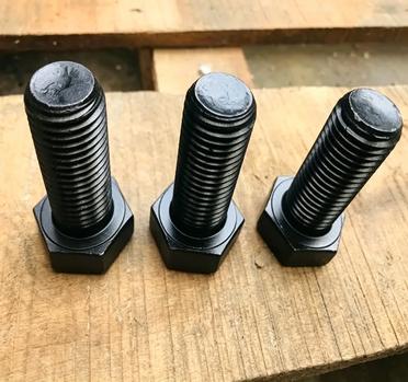 China Grade 8.8 Level Electroplating Bolts and Nuts with Custom-Shaped Coach Bolts for Durable Fastening for sale
