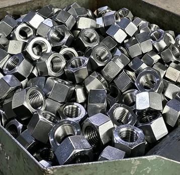 China M48 X 600 Hex Head Style Bolts and Nuts for Heavy Duty Equipment Fastening for sale
