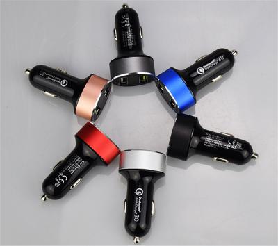 Cina CC ad alta velocità veloce doppia del caricatore 30W del telefono dell'automobile del ODM USB al caricatore dell'automobile di CC con l'esposizione di LED in vendita