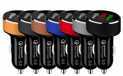 Cina CC ad alta velocità veloce doppia del caricatore 30W del telefono dell'automobile del ODM USB al caricatore dell'automobile di CC con l'esposizione di LED in vendita