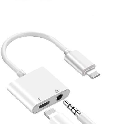 Cina Audio aus. del doppio 2 In1 all'adattatore 65g del separatore del trasduttore auricolare di 3.5mm in vendita