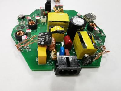Cina Caricatore magnetico di carico del bacino QC3.0 USB del Multi-porto di servizio di SMT PCBA del caricatore del palladio in vendita