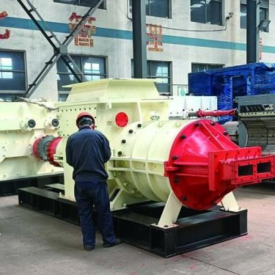 중국 높은 생산력 이중 단계 진공 진압기 점토 벽돌 제조 기계 진흙 기둥 진압 판매용