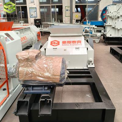 中国 高品質レンガと効率的な生産のための精密ローラークラッシャー 販売のため