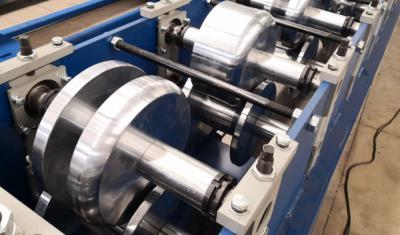Cina Rotolo della grondaia della pioggia di tipo K in metallo che forma una lunga durata della macchina in vendita