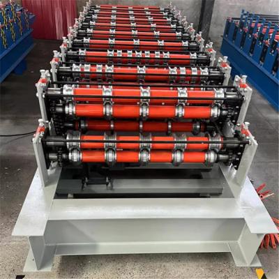Cina Rotolo materiale automatizzato di doppio strato di PPGI che forma le mattonelle dell'acciaio di colore della macchina che fanno macchina in vendita