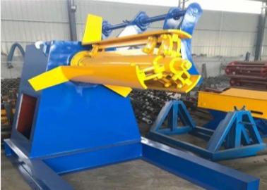 China 5/7/8/10/15 Tons Heavy Hydraulic Decoiler And Uncoiler Machine for sale