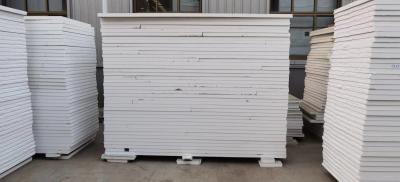 China De rotswol isoleerde 0.3mm Sandwichcomité Broodje Vormt Machine Te koop