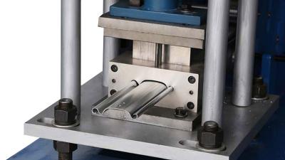 China 0.3-2MM Shutter Door Roll Forming Machine With 15 Stations for sale