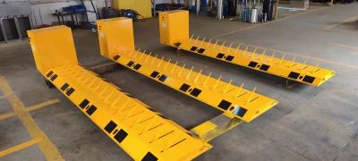 China Rise Time 100mm per second Automatic Tyre Killer Adjustable Spike Height Customizable Size L by 550 by 80 Millimeters for Vehicle Barrier for sale