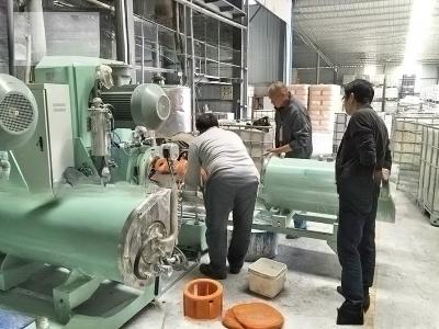 China 200 Liters Horizontal Beads Mill Impeller for Zirconium/Zirconia/Zircon Beads Grinding for sale