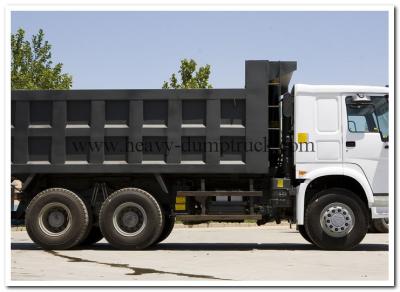 Cina 30tons che carica liberamente l'autocarro con cassone ribaltabile di Sinotruk 336hp con il cambio HW15710 e forti assi e parti in vendita
