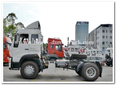Cina Sinotruk 4X2 o camion della testa del trattore di 6X4 371hp LHD o di RHD per il rimorchio dei rimorchi dei semi in vendita