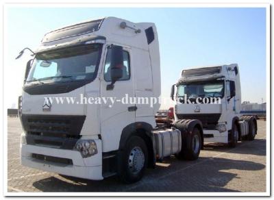 Cina La testa del trattore del rimorchio della piattaforma di goccia trasporta il camion su autocarro del trattore di impermeabile di Howo 4x2 della cabina di A7-P in vendita