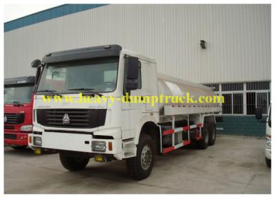 Cina Camion di serbatoio di combustibile dell'olio di Sinotruk 6x4 25000 L volume da vendere con colore di RHD facoltativo in vendita