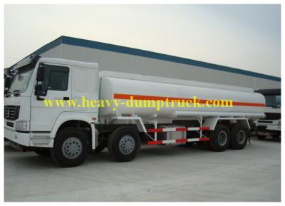 Cina Marca 25 di SINOTRUK HOWO camion cisterna del combustibile autocisterna/8x4 dell'olio 28 30cbm in vendita