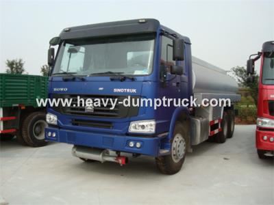 Cina Il camion di serbatoio di acqua di SINOTRUK HOWO 6X4 con la direzione CBM e ZF8098 di 18 inscatola l'iso/ccc in vendita