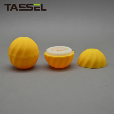 China envases cosméticos 7g de la esfera del protector labial vacío recargable de la bola redonda en venta